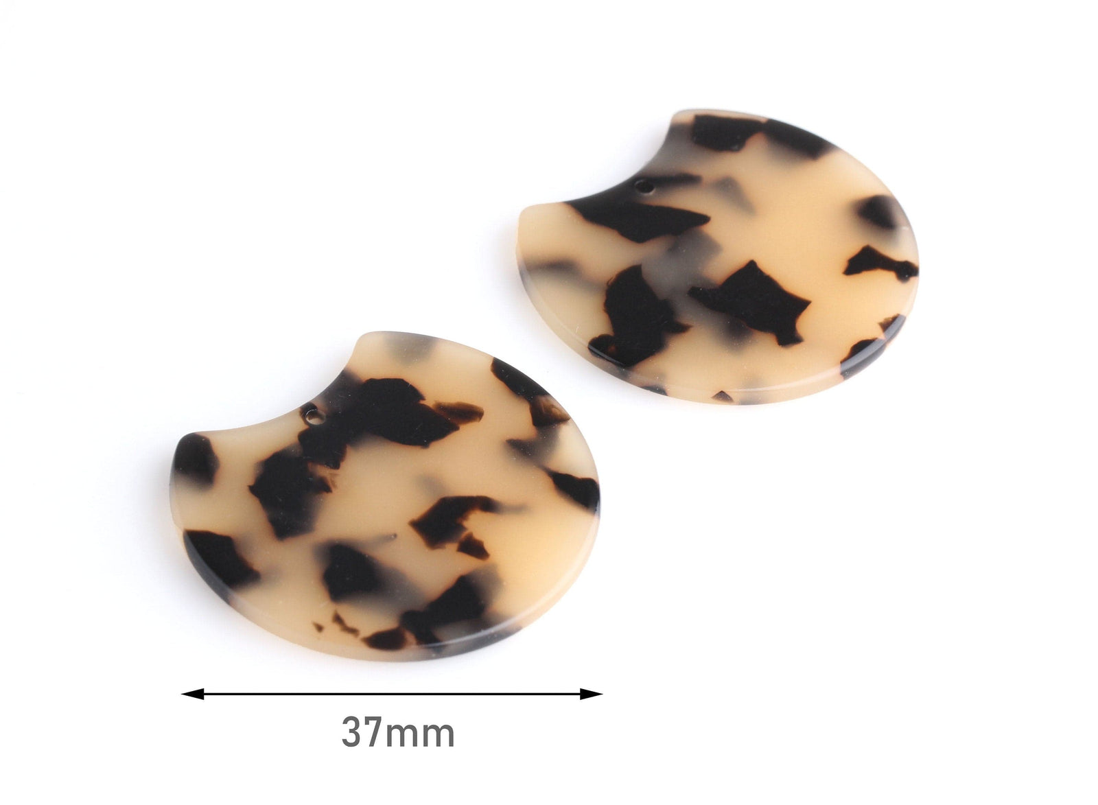 2 Blonde Tortoise Shell Circle Pendants, Acrylic Earring Parts, Scoop