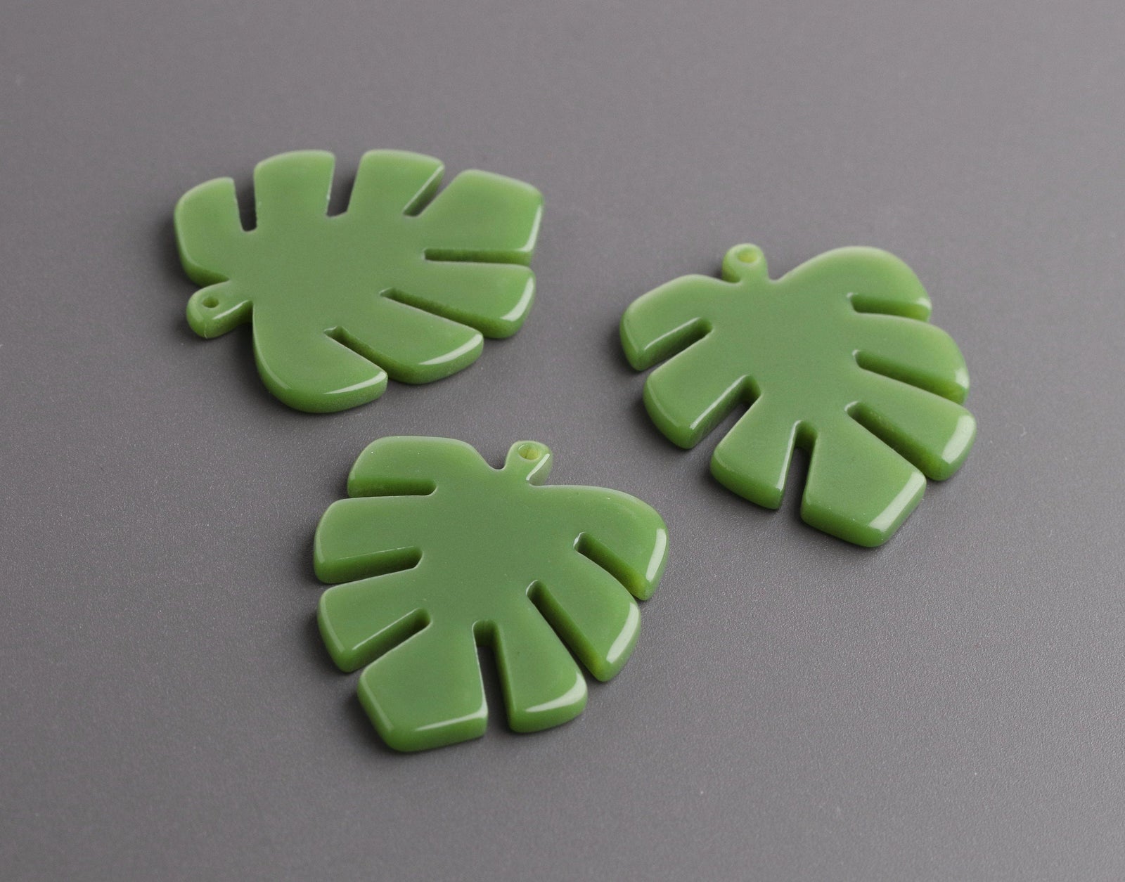 2 Palm Leaf Charms in Olive Green, Botanical Pendants, Cellulose Aceta