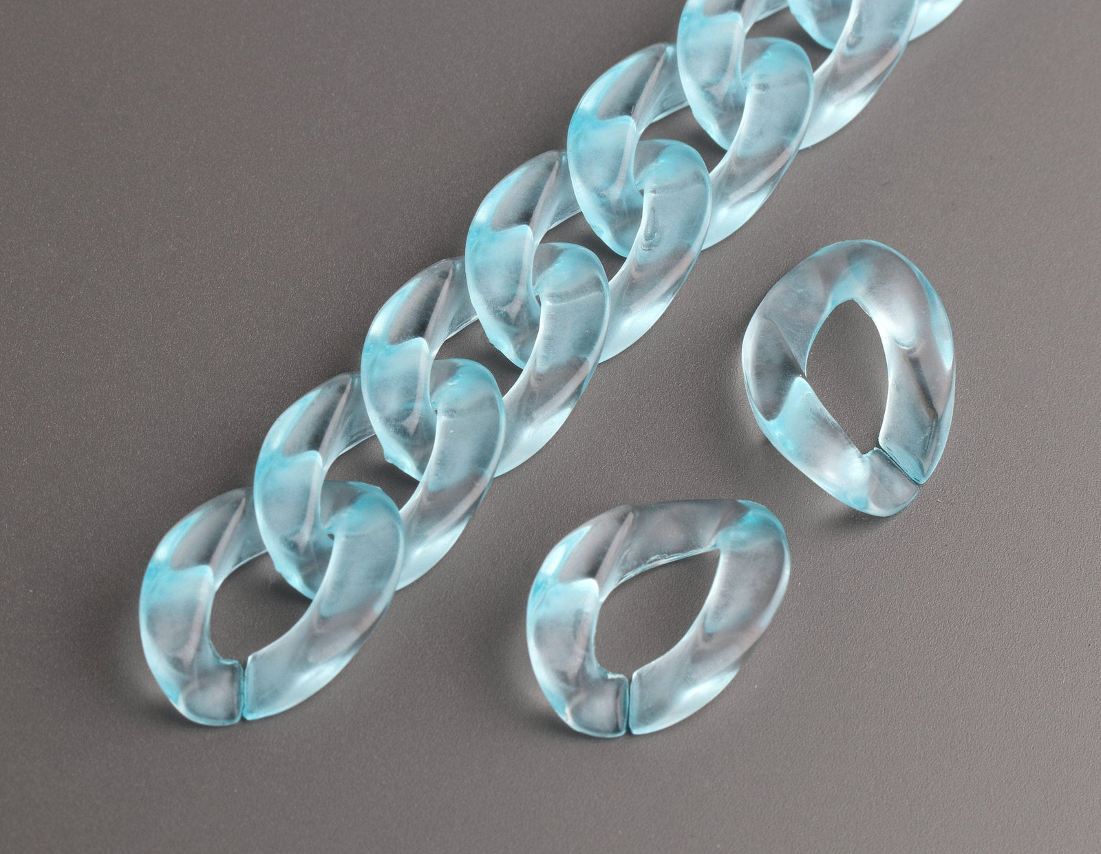 1ft Acrylic Chain Links in Sky Blue, 23mm, Transparent Lucite, Unfinis